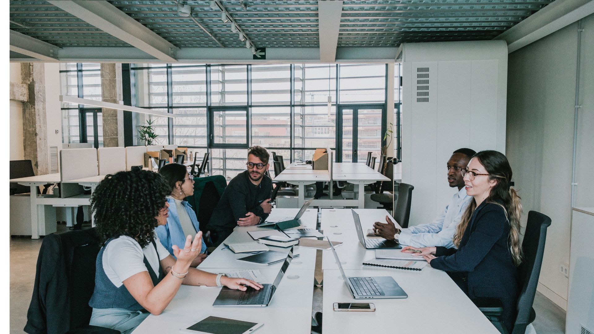 Stage, alternance, VIE : quelle formule choisir pour booster son CV ? - PGE