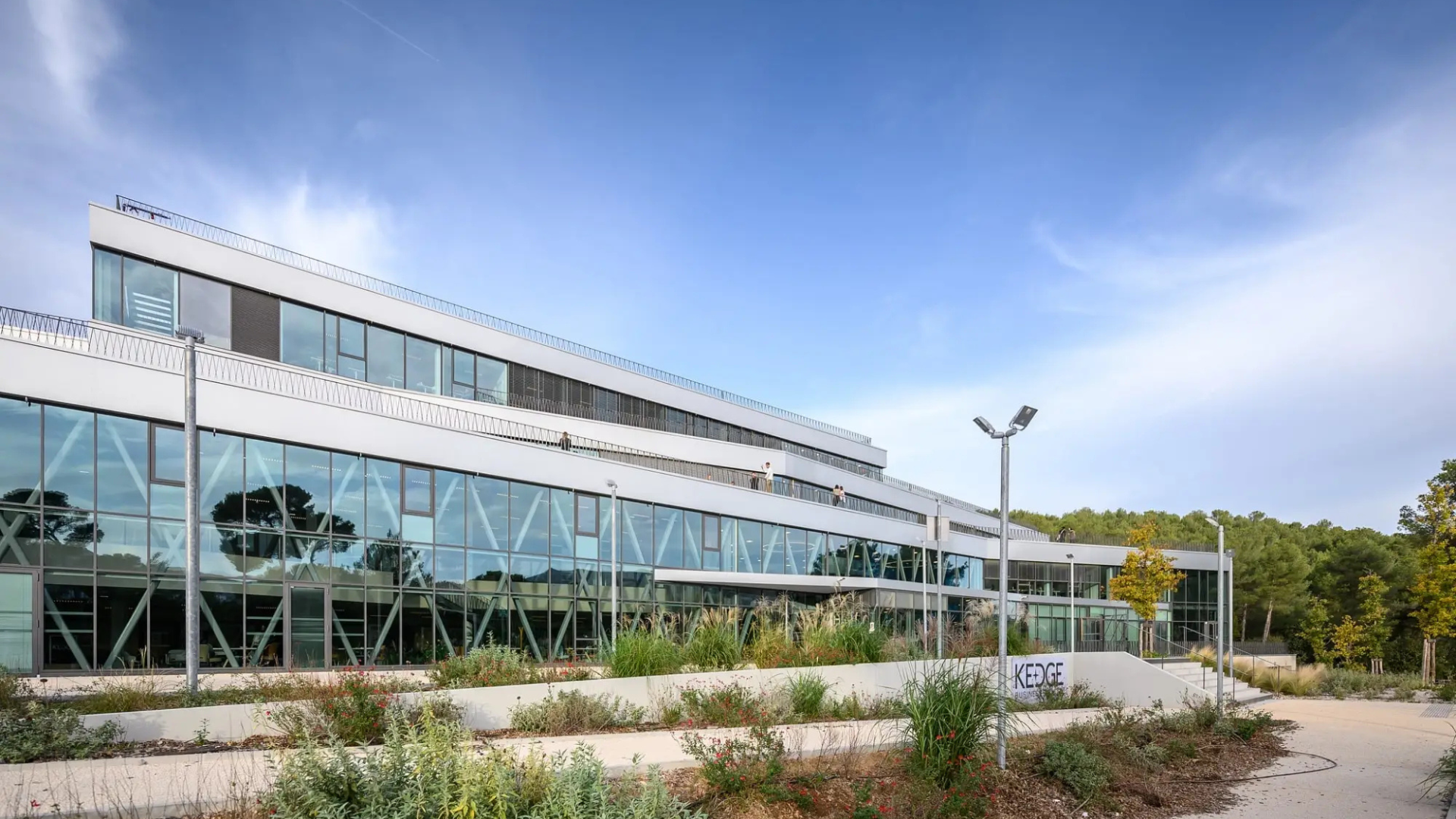 KEDGE Business School : inauguration de la Maison de la santé et du bien être sur son campus de ...