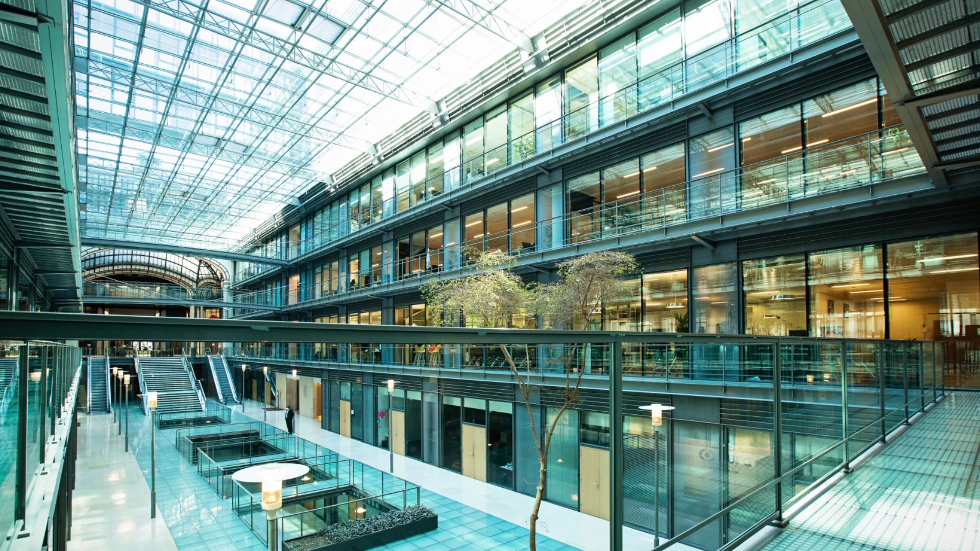 EDHEC Business School dévoile une nouvelle identité de marque - PGE