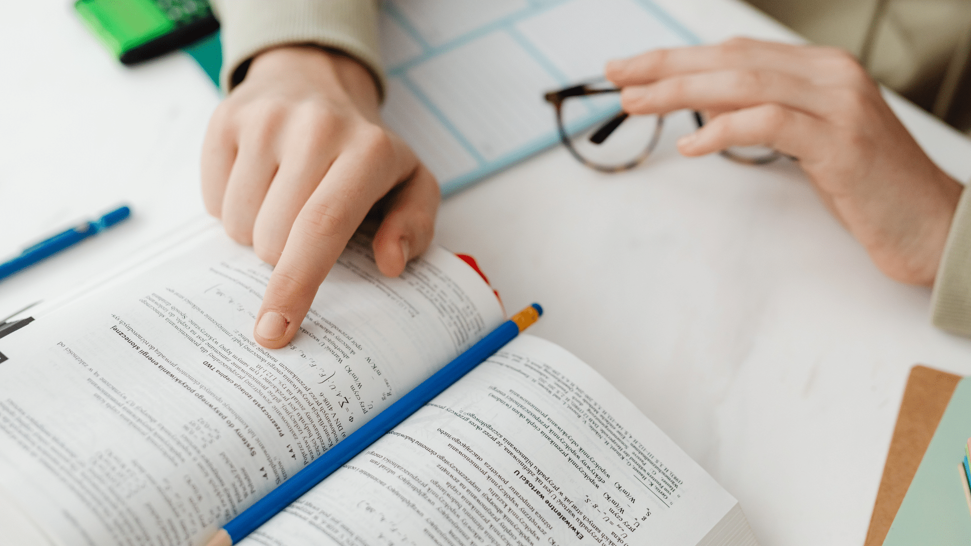 Le sujet de mathématiques appliquées EDHEC 2026 - PGE